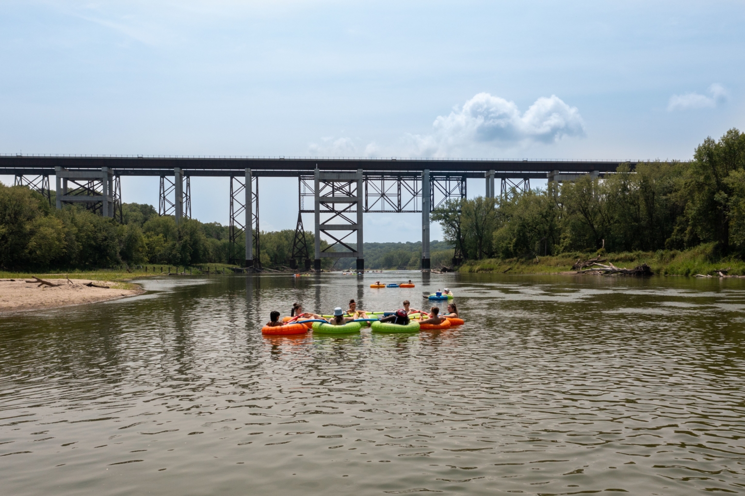 River Tube in Iowa on the Des Moines River. Affordable river tube ...